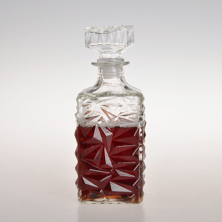 Stock classic design square whiskey decanter
